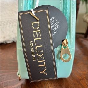 Deluxity Los Angeles | Bags | Nwt Deluxity Los Angeles Jelly Purse ...